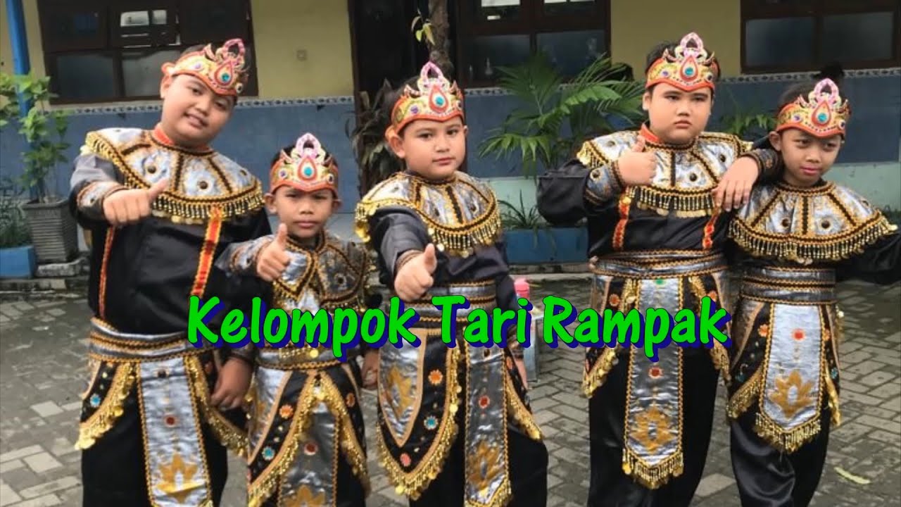 Tari Rampak Kelas 4B SD Hang Tuah 9 - YouTube