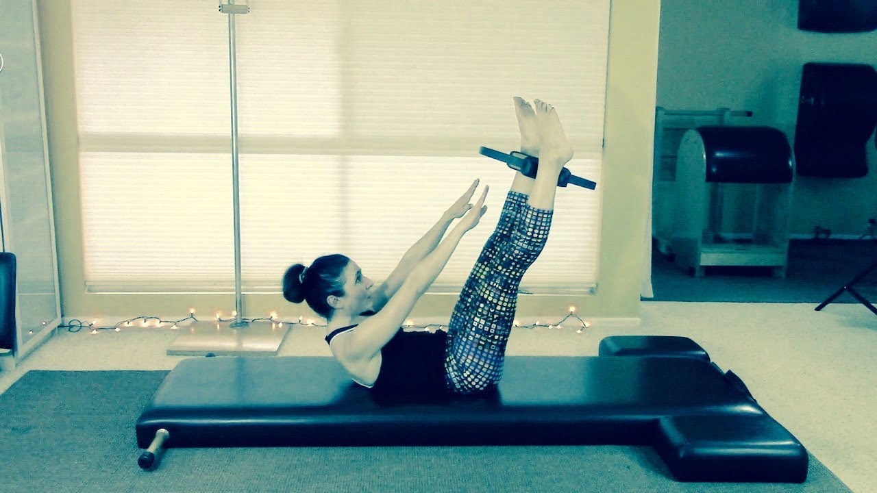 Basic And Thorough Pilates Magic Circle Mat Workout Youtube