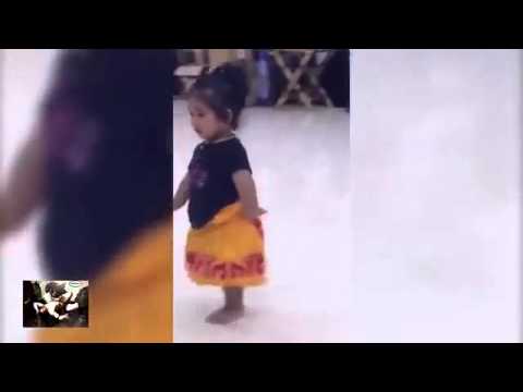 Güzel kızdan oryantal  showu