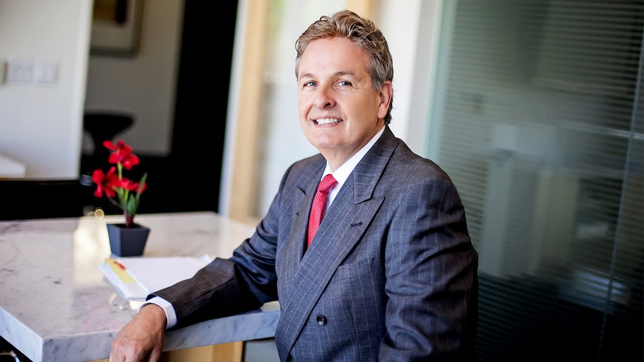 How Roger Approaches Working with a First Time Auto Dealer - YouTube