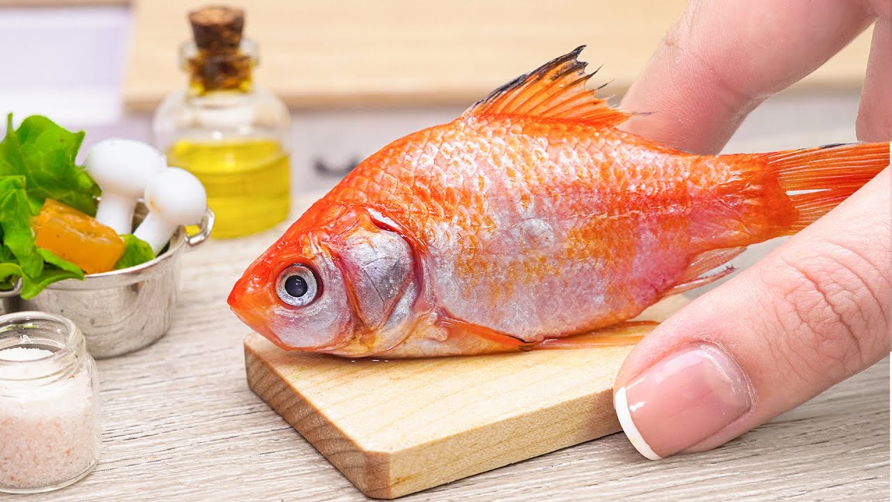 Making the Miniature Thai Steamed Fish with Lime and Garlic Recipe ...