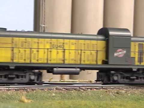 C&NW C425 Slug set.wmv - YouTube
