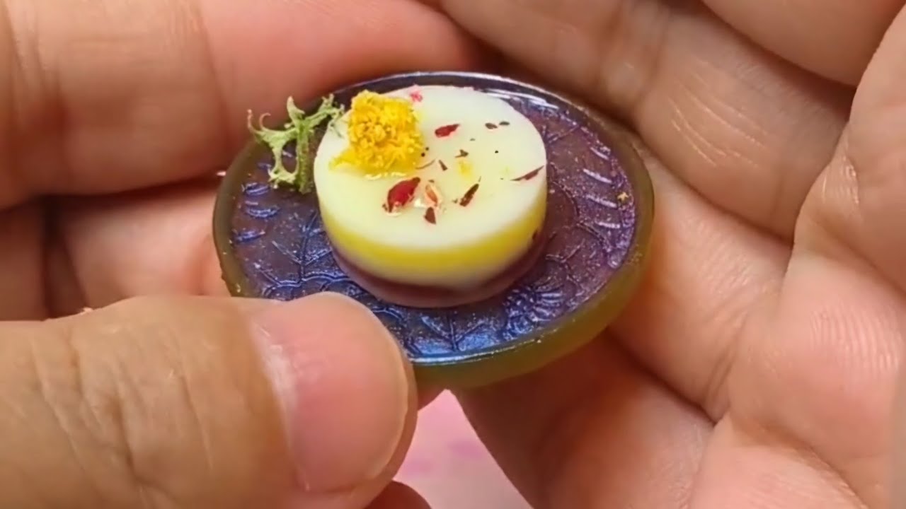 How to Make Resin Art Easy -Epoxy Resin Creation - Resin Art Tutorial ...