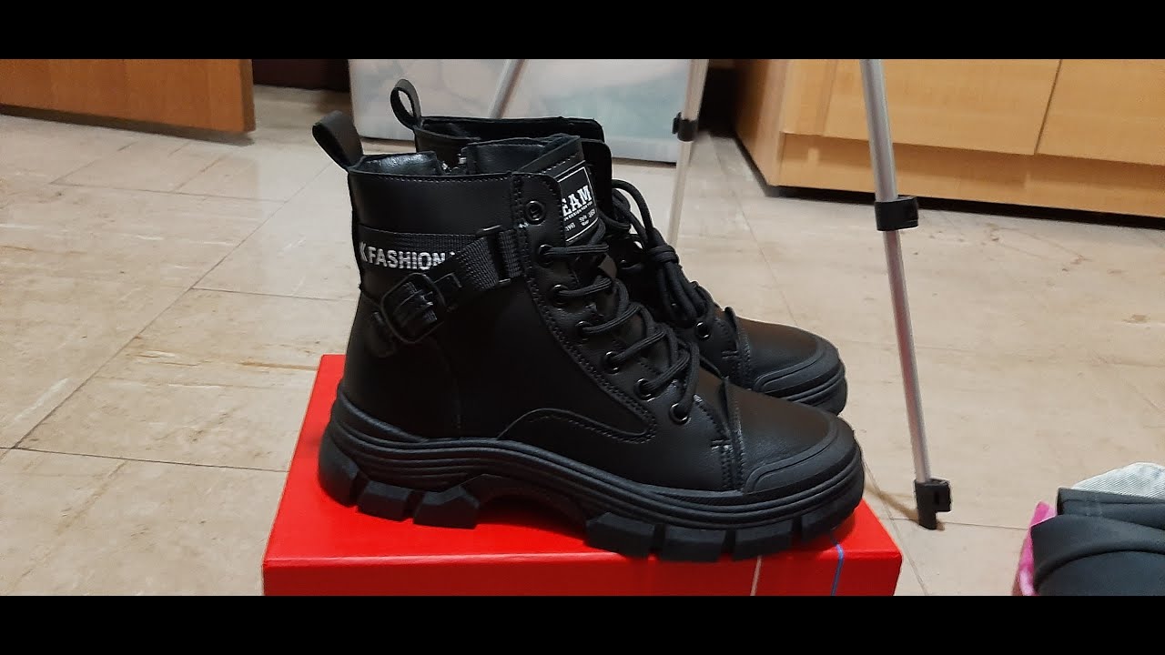 UNBOXING SEPATU DAN BAJU,HARGANYA WOW - YouTube