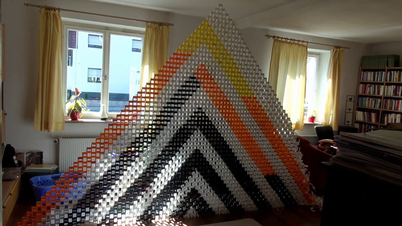 Former world record - Biggest 2D domino pyramid - YouTube