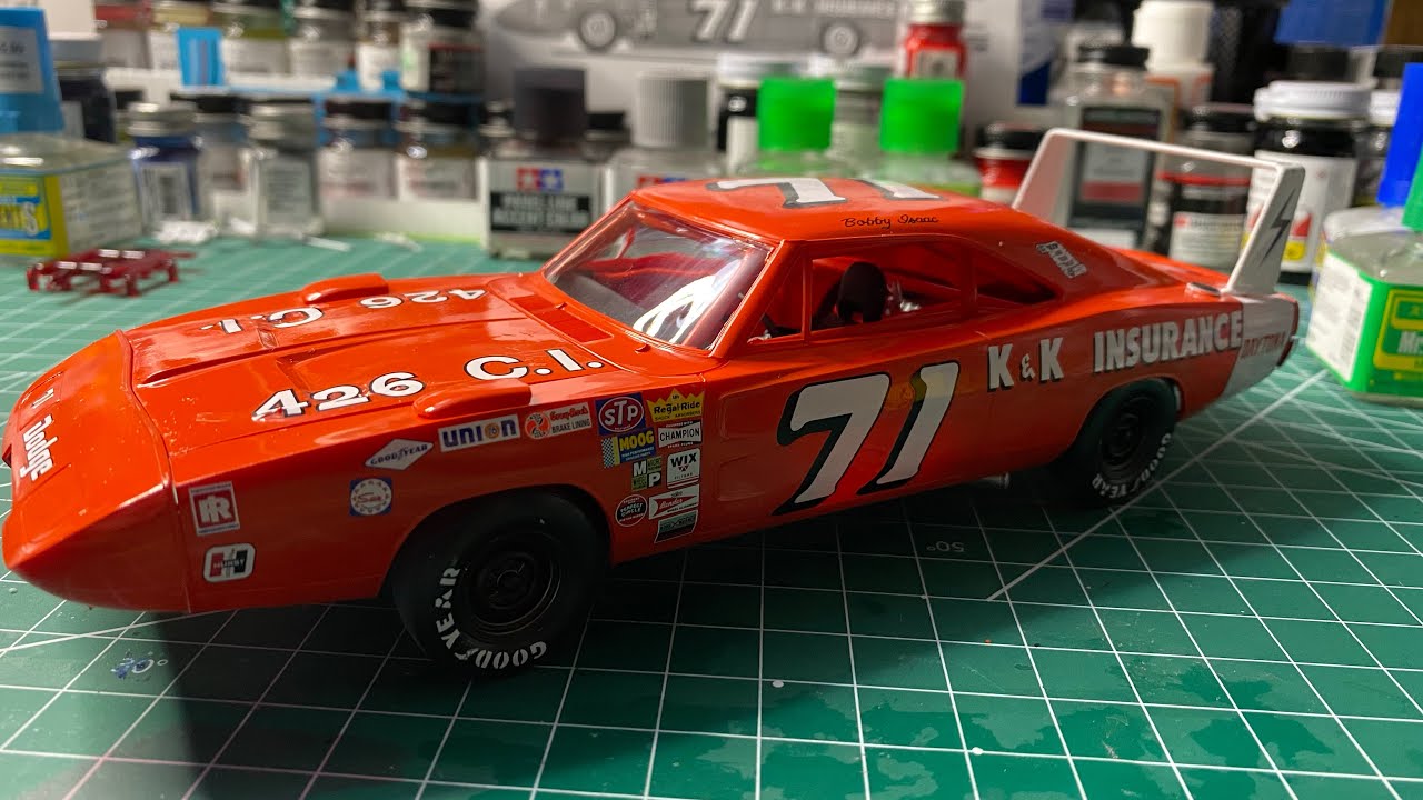 Bobby Isaac 1970 Championship Dodge Charger Daytona Revell Model Kit ...