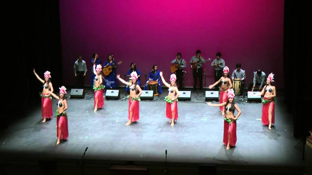 Polynesian folkloric dance: Ka uru te hami hoko / Ko akuru / Toere ...