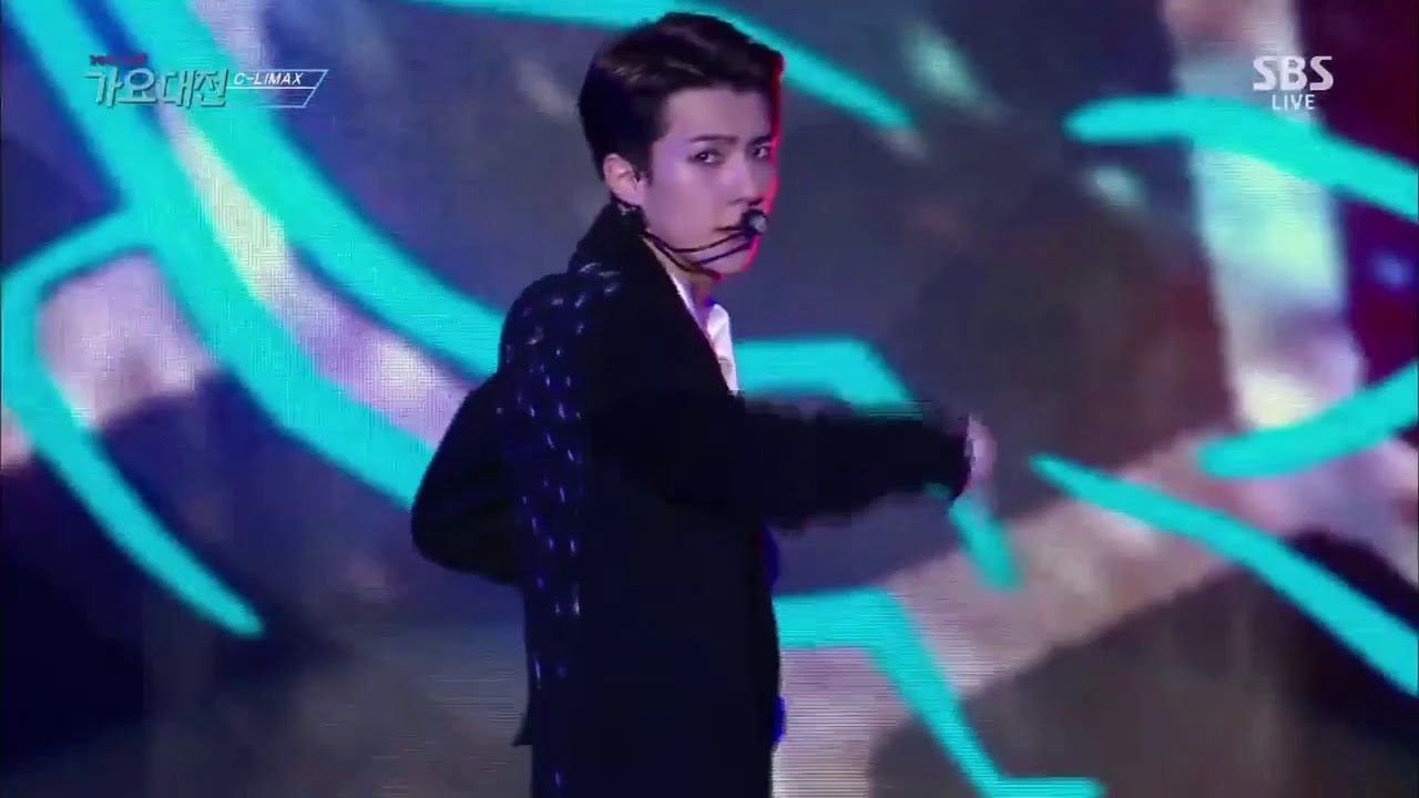 EXO MONSTER LIVE - YouTube