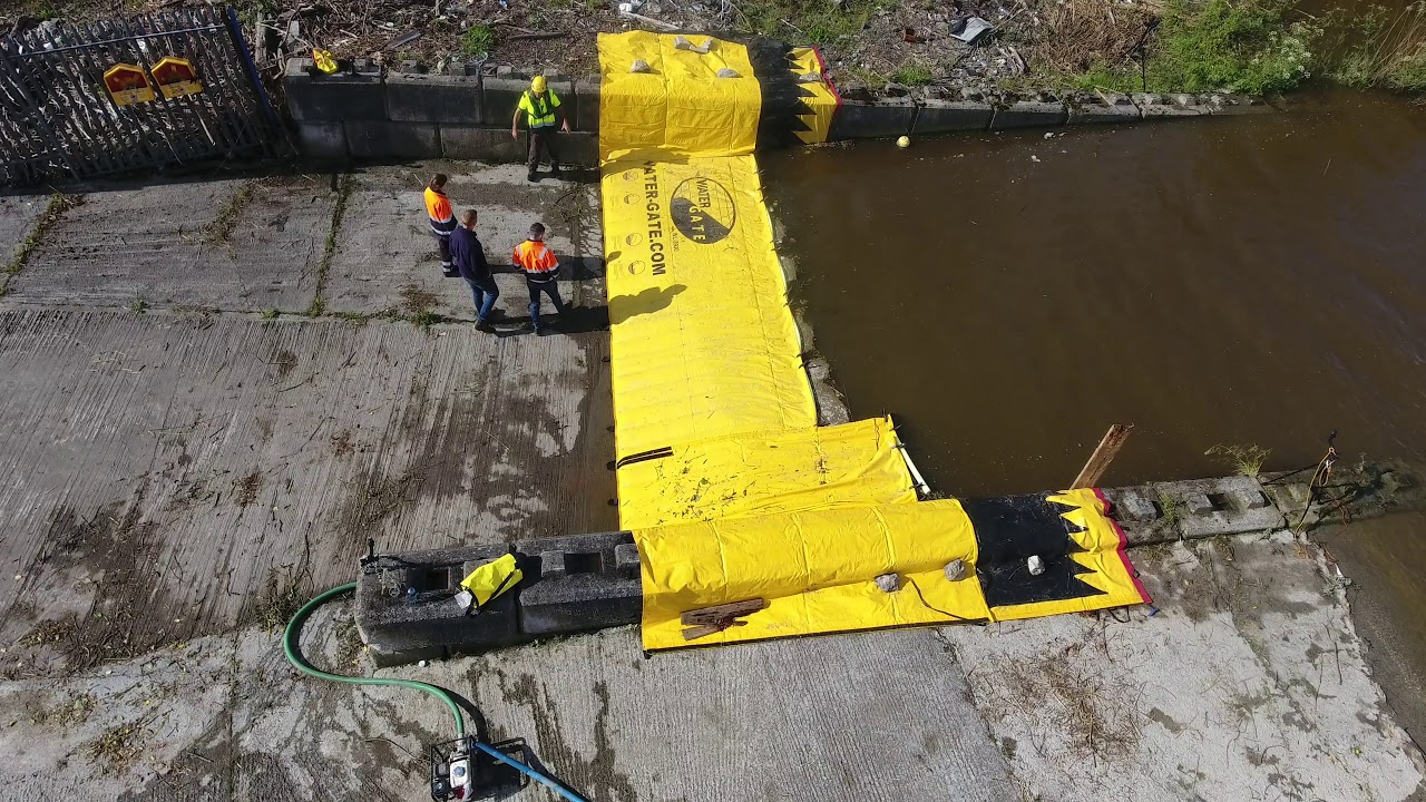 📗 Water-Gate© against high tides - Shannon Estuary - Limerick , Ireland ...