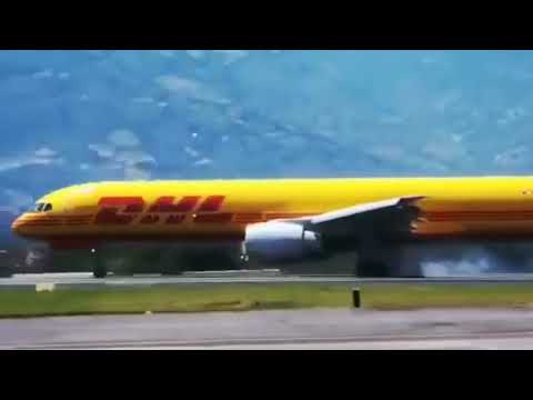 Kosta Rika'da acil iniş yapan dev uçak ikiye bölündü!