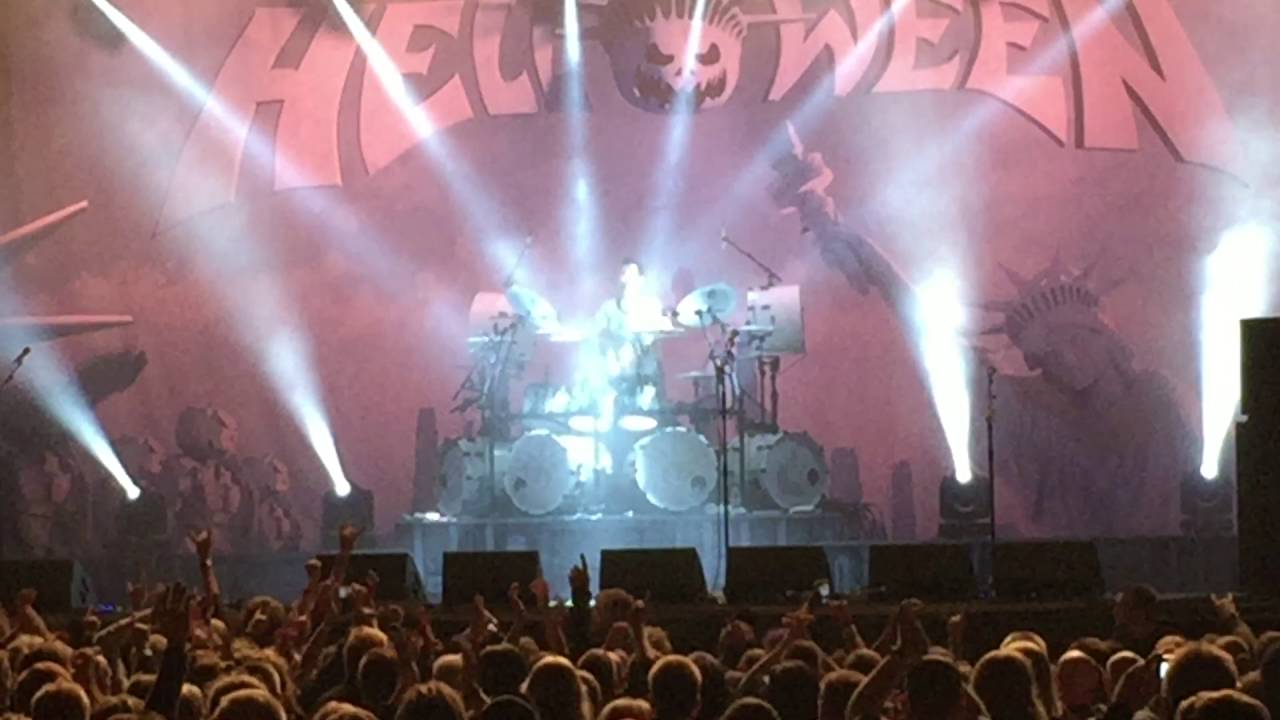 Helloween - Drum Solo, Daniel Löble - Live Helgeåfestivalen 2016 - YouTube