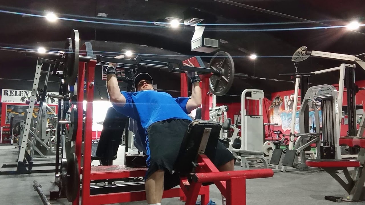 Incline bench press with the multi grip bar - YouTube