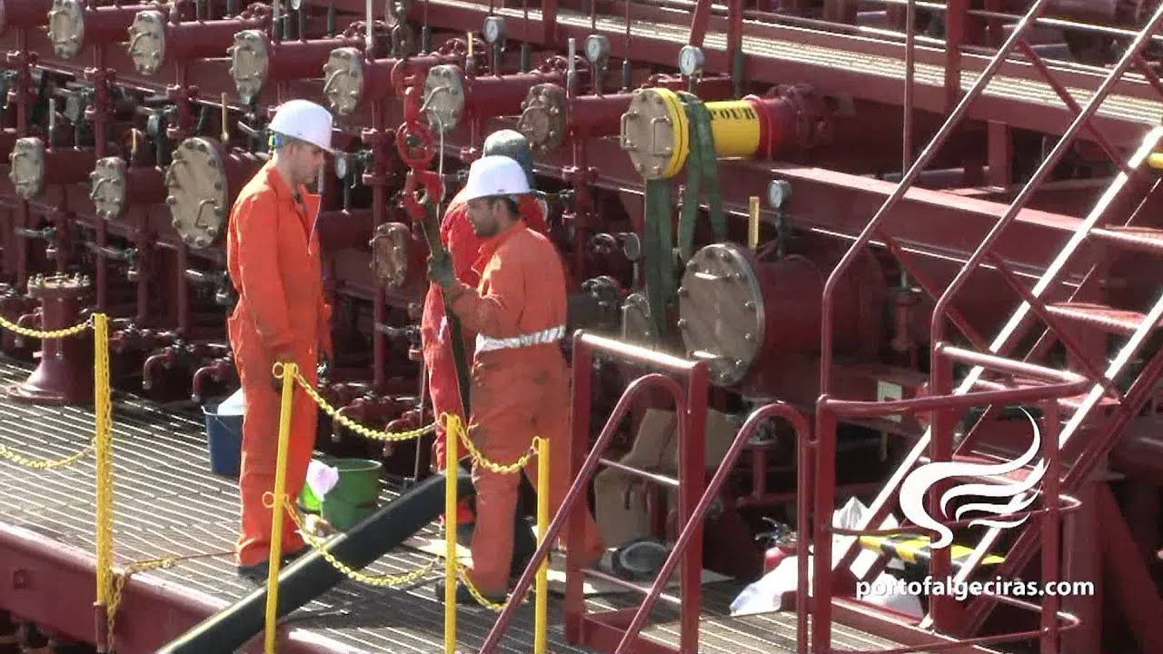BUNKERING OPERATIONS IN ALGECIRAS BAY - YouTube