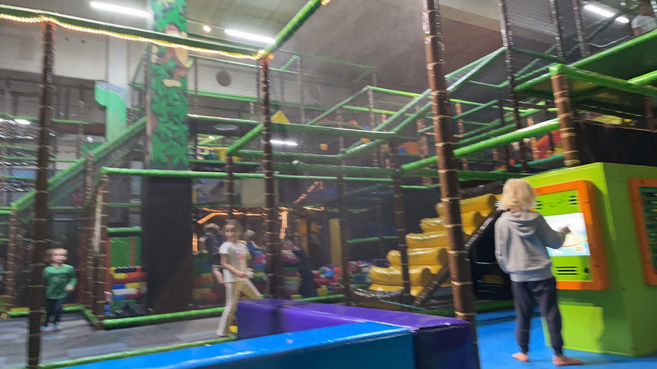 Indoor playground | MONKEY TOWN HAARLEM - YouTube
