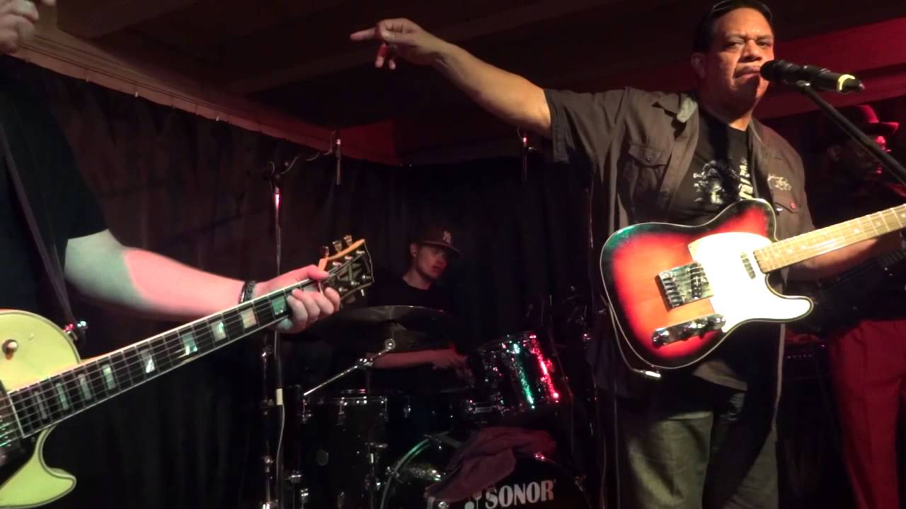 Tim Mitchell Band-purple rain-live@Woodstore - YouTube