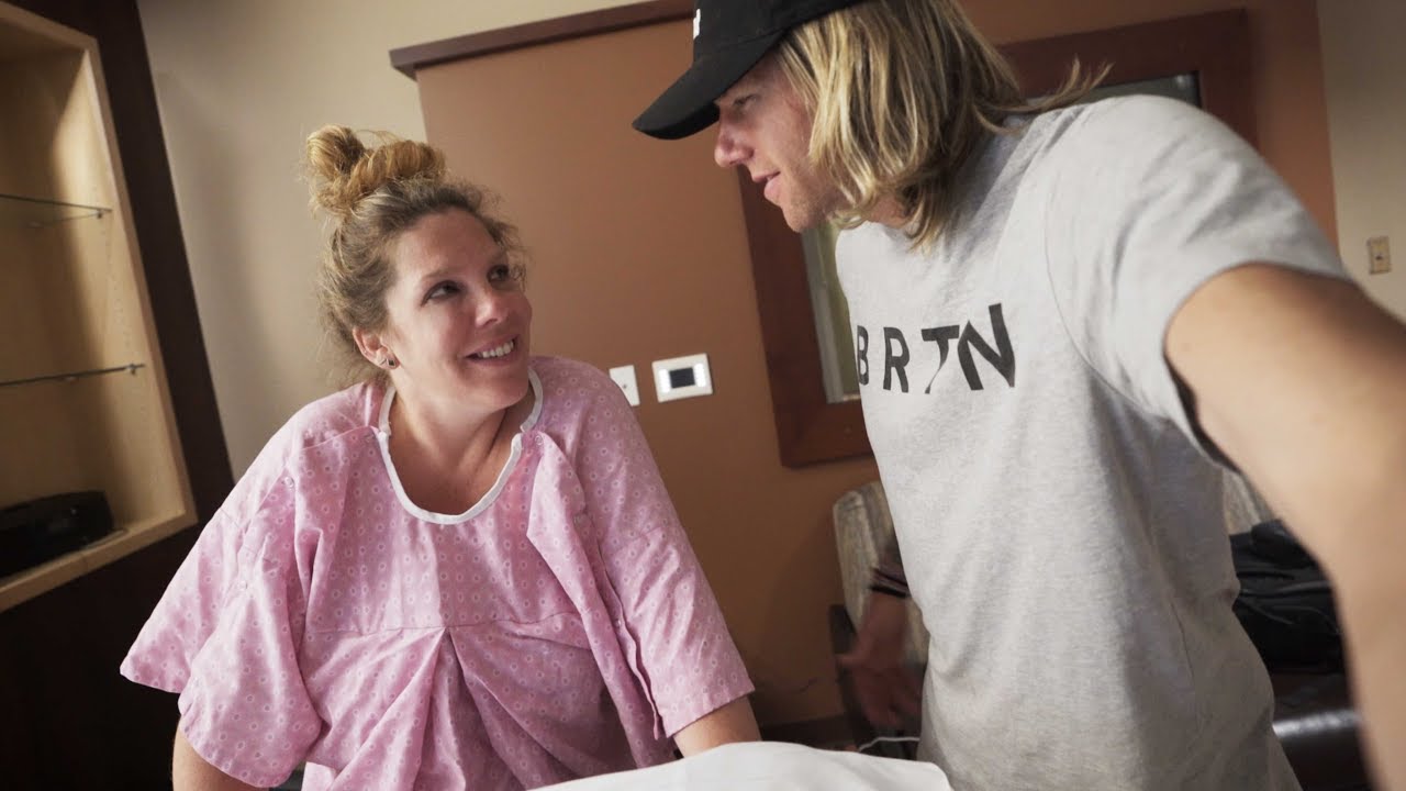ALL NATURAL BIRTH VLOG OF BABY #8 part 1 - YouTube