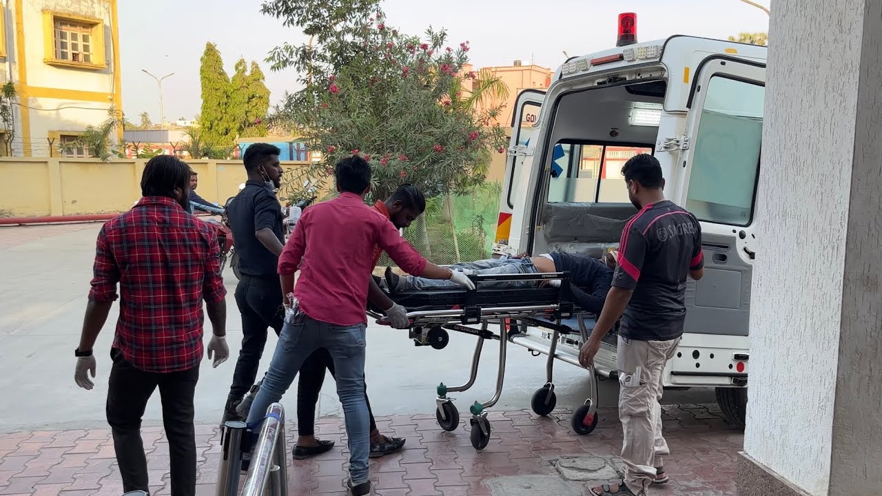 Diu Bucharvada ma Chhakdo Rickshaw a palti mari Akasmat. # ...