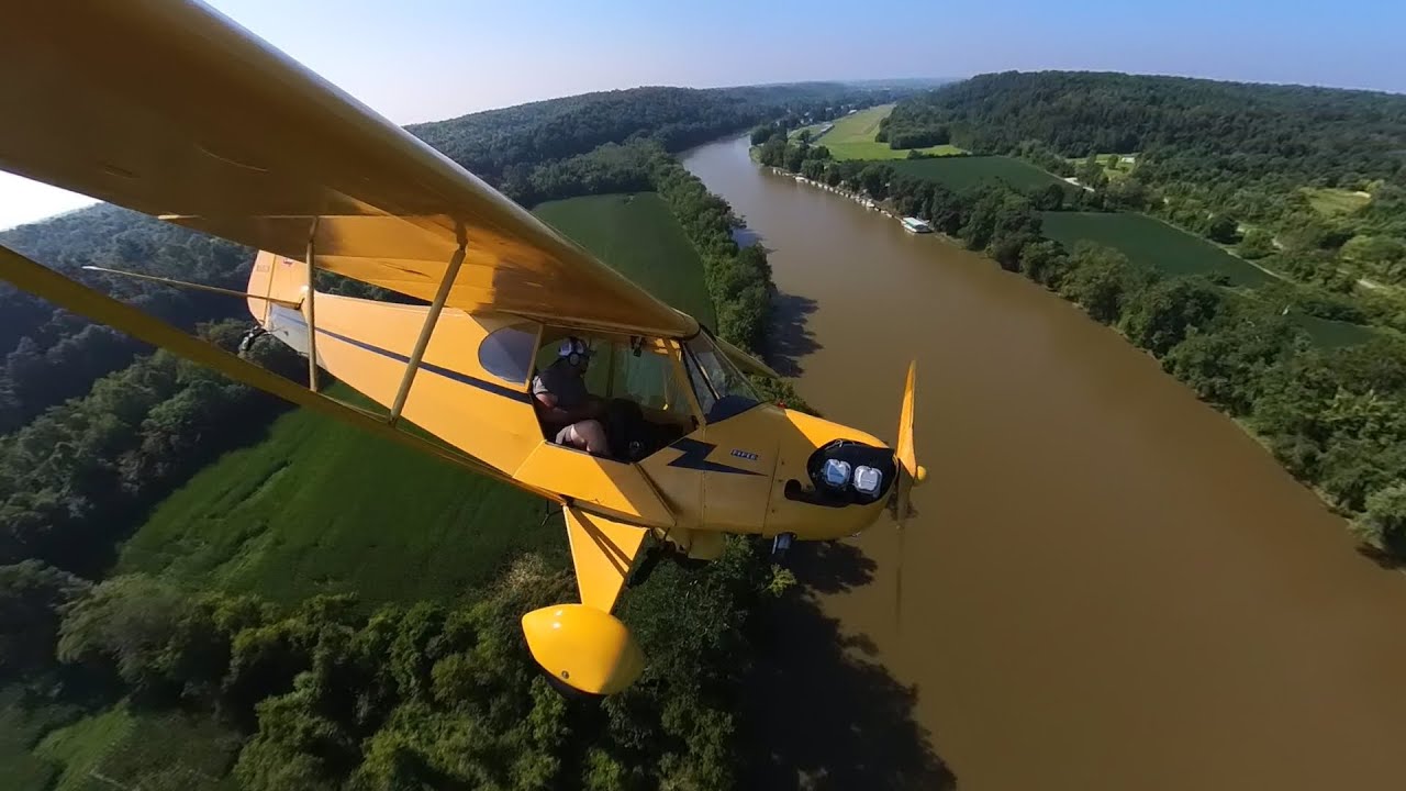 Quick flight in the Cub - YouTube