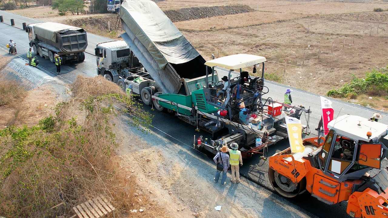 Fantastic Asphalt Paving Equipment for Road Building. Best Technology ...