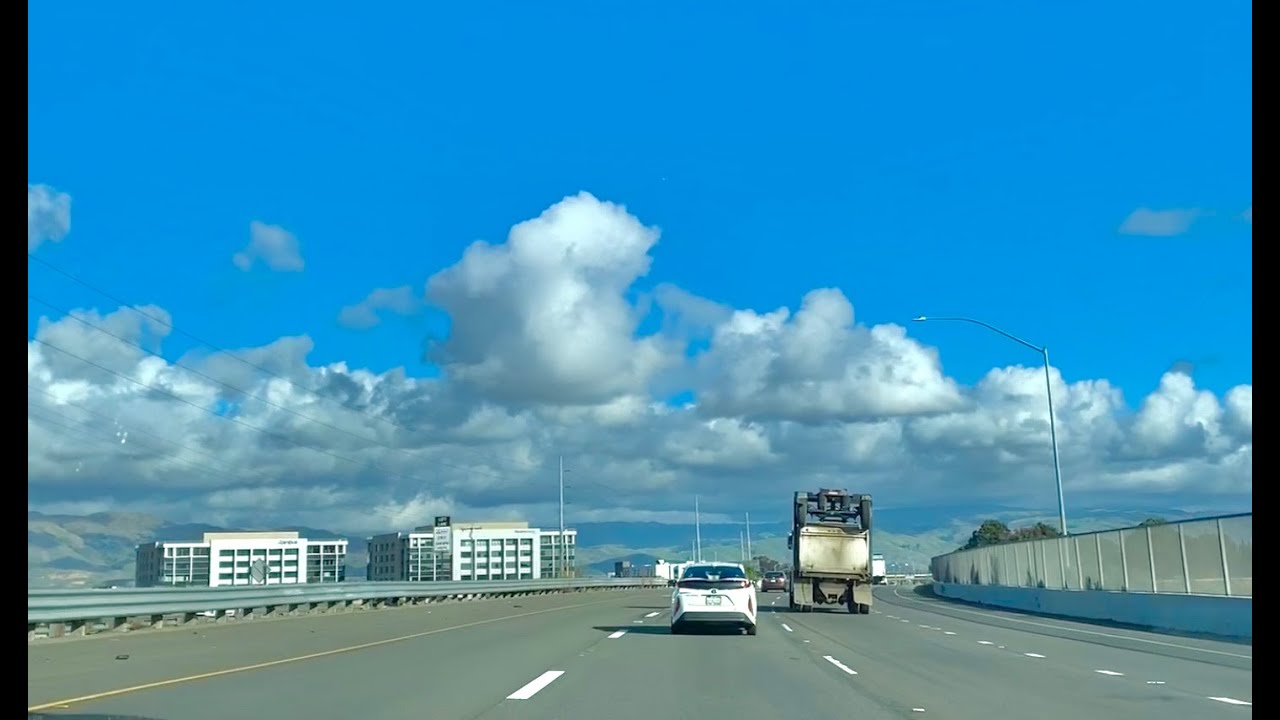 Driving with Clouds in Horizon - YouTube
