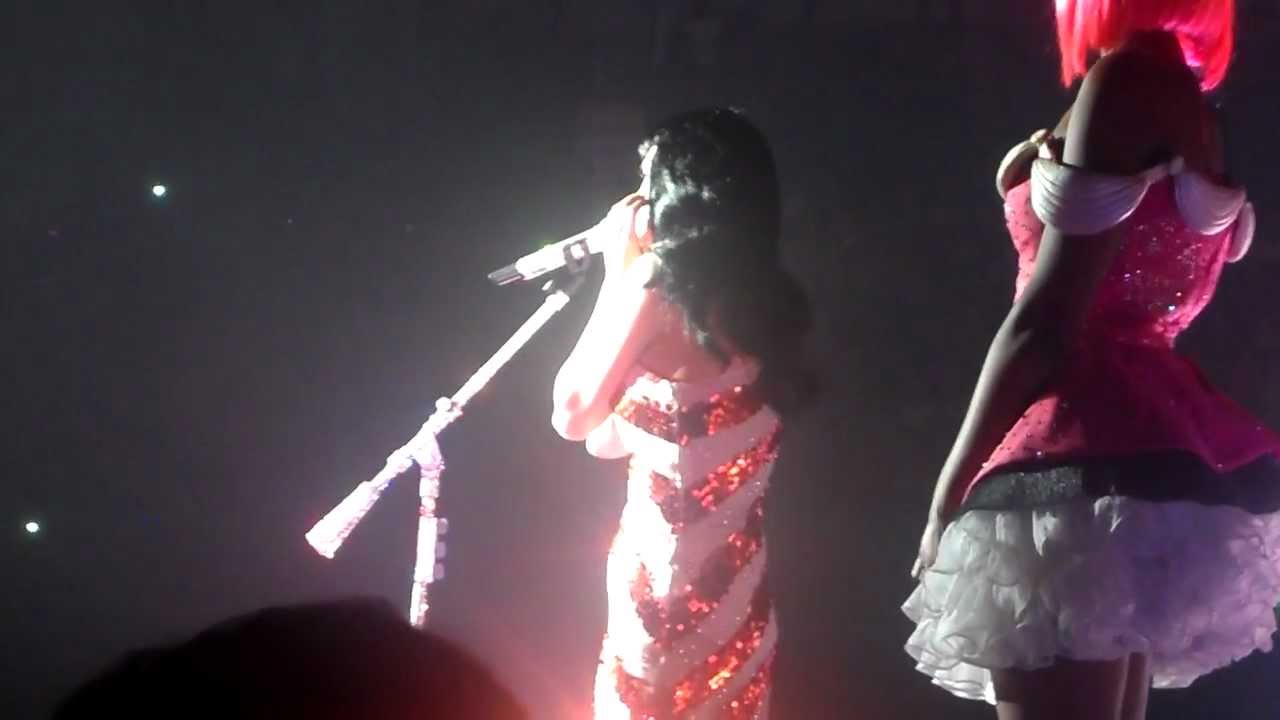 Katy Perry - TOTGA & Someone Like You - Birmingham - 26/10/11 - YouTube
