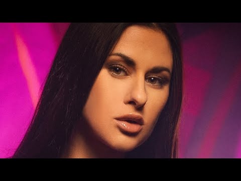 BILLIE STAR | The beautiful star from the Czech Republic