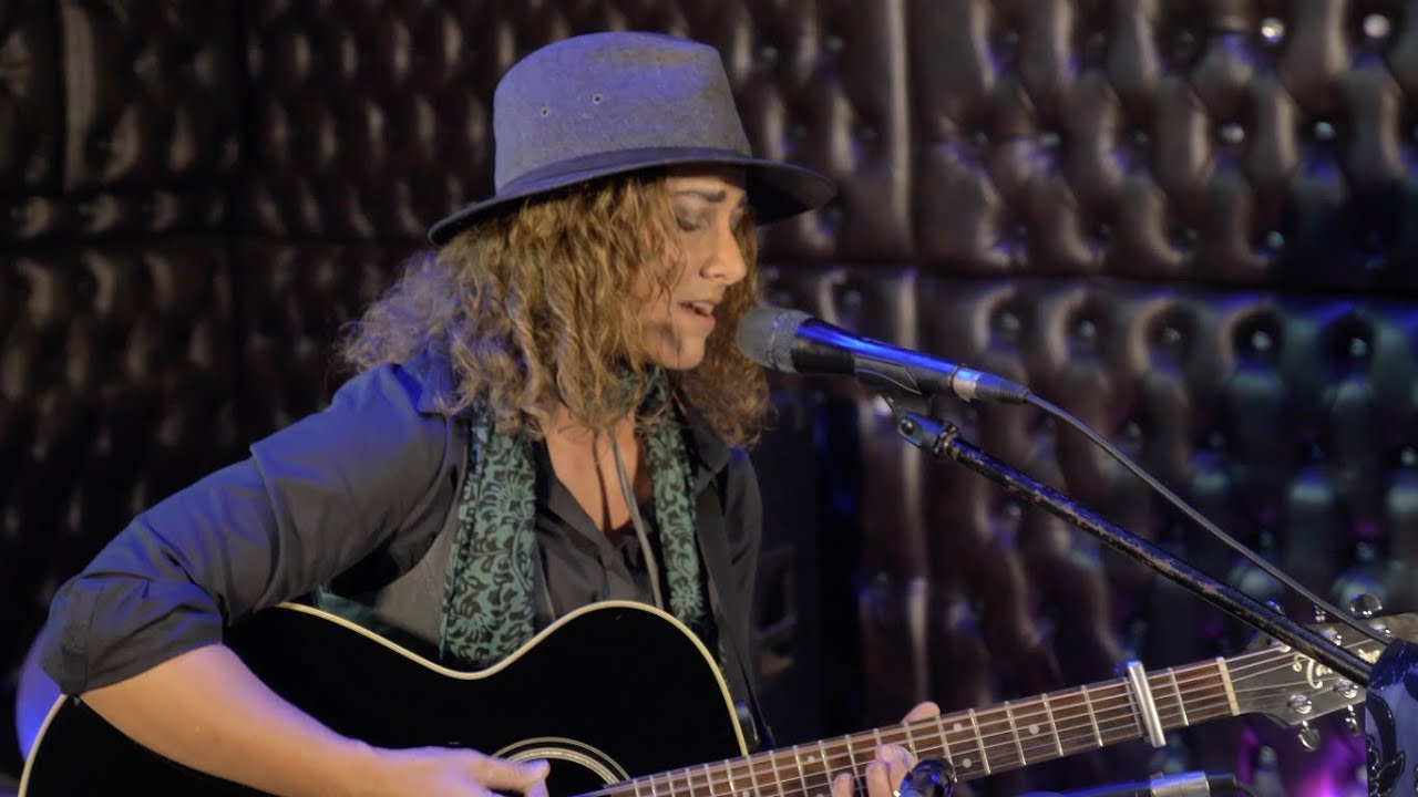 Andra | Hard Yard Sessions | Run Away - YouTube