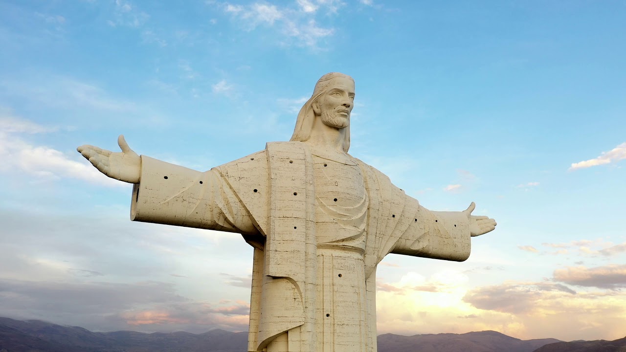 Cristo De La Concordia - Cochabamba, Bolivia - YouTube