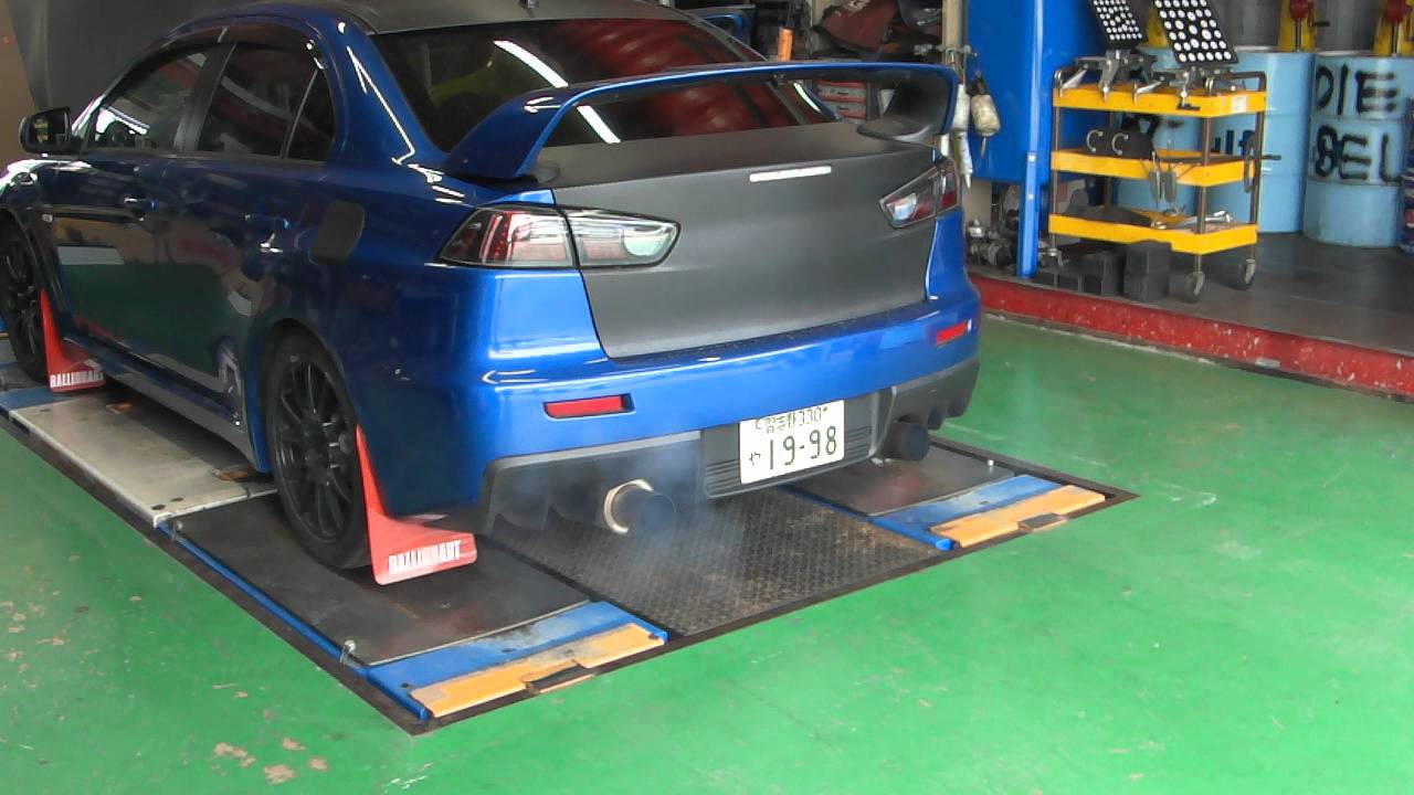 CZ4A ランエボX WAKO'S RECS施工風景 マフラーTRUST Power Extreme II - YouTube