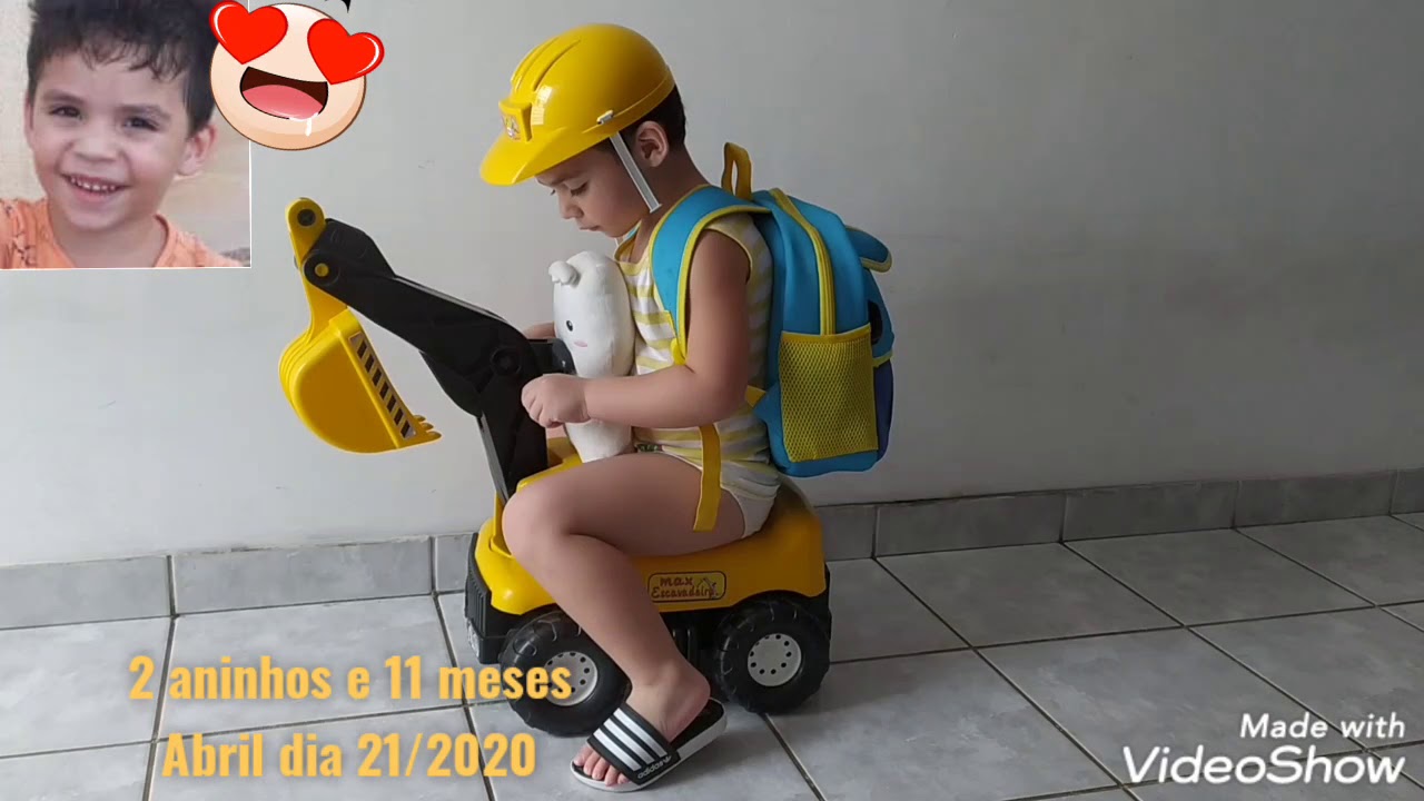 Filipy em casa plena quarentena, tentando se divertir do jeito q pode ...