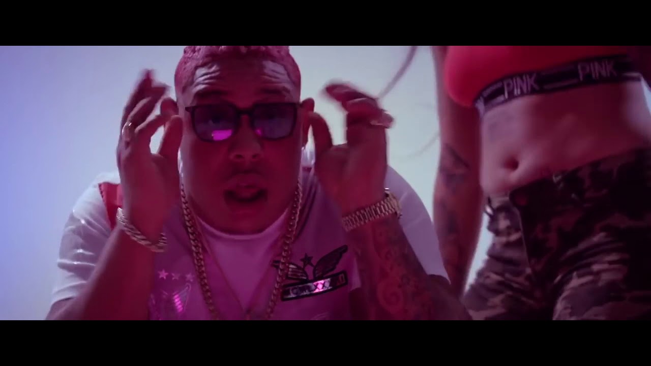 Punto 40 Dominican Playero VS Punto 40 (Remix) EL MEJOR ? - YouTube