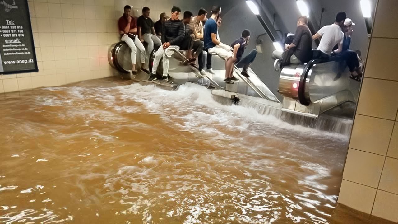 Most Incredible Flash Floods Caught on Camera - YouTube