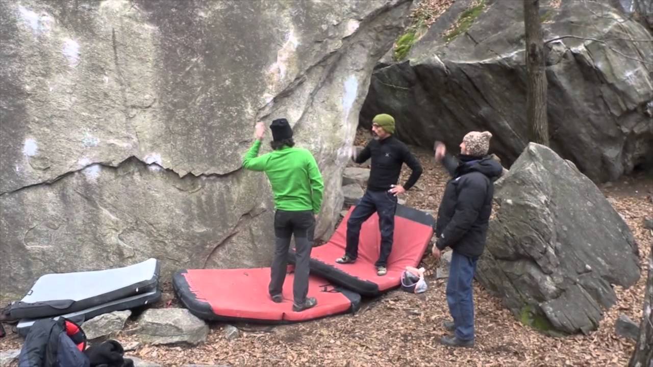 CORSO BASE free climbing 506F49BA FFDE 4C44 86B3 83E438ACB9CA - YouTube