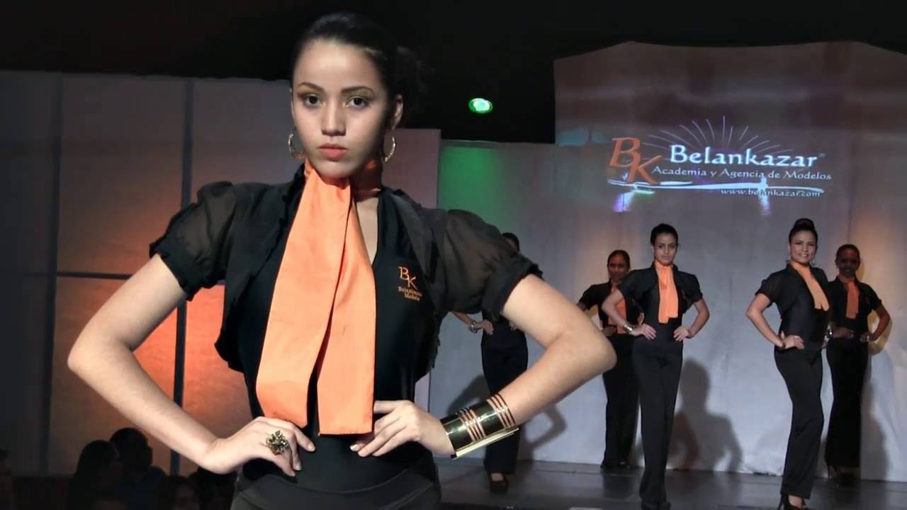 Pasarela en Uniforme 12/07 - Evento Temático Belankazar 2016 - YouTube