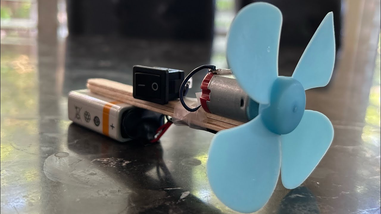 Busy Buzzy Bots | Breeze Blaster Instructions - YouTube