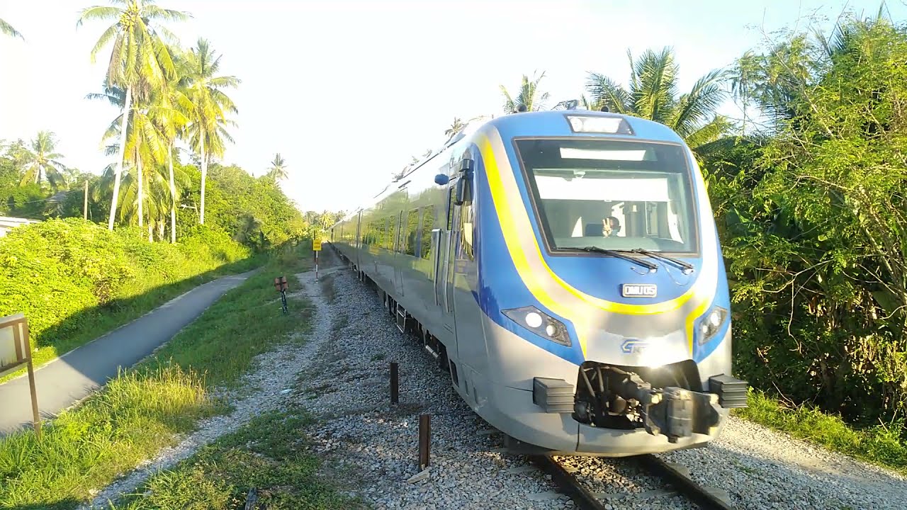 KTMB DMU (DMU06 DAN DMU05) DI STESEN KAMPUNG KOK PASIR - YouTube