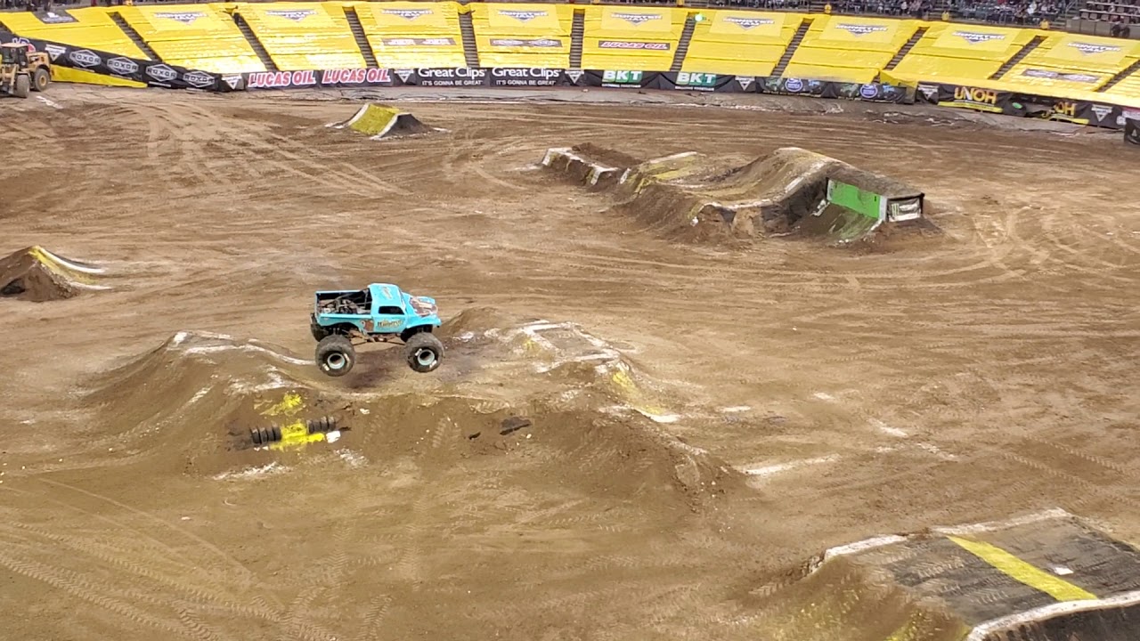 Whiplash Free Style Monster Jam Oakland Oracle Arena 2020 - YouTube