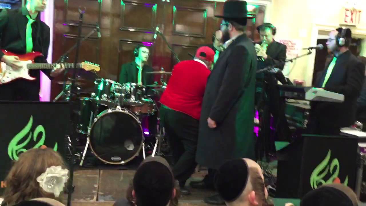 The KLIK band with Rafi the king - YouTube