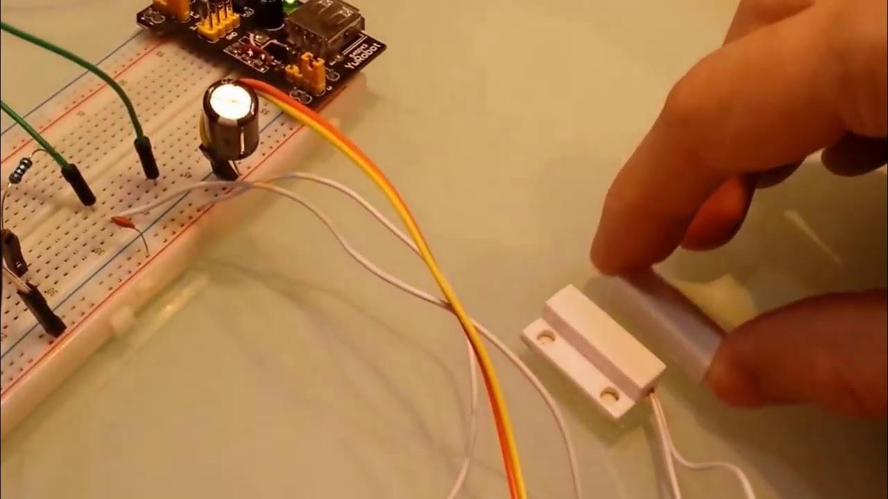 ESP8266 NodeMCU door/window sensor - YouTube