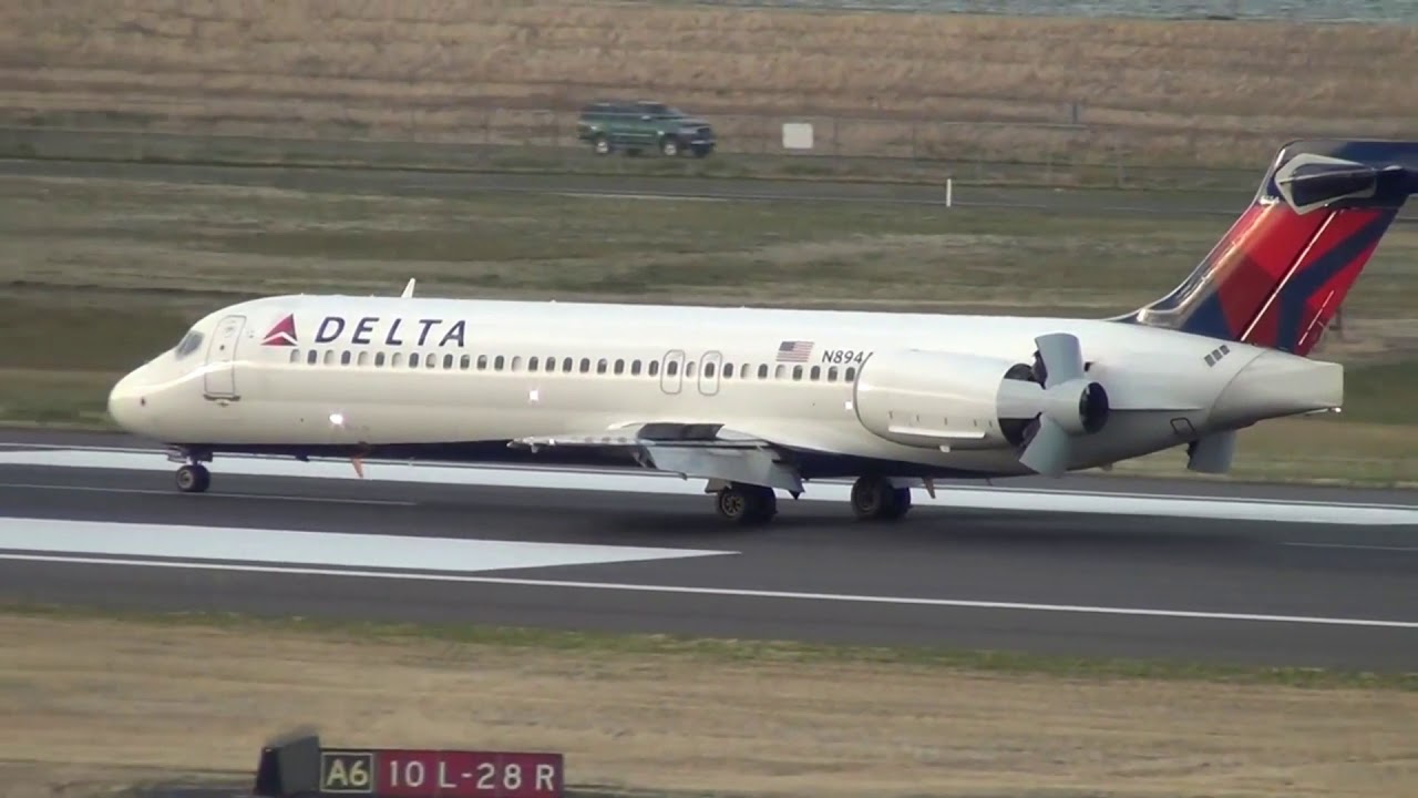 MD-80, Mcdonnel Douglas, Maddog - YouTube