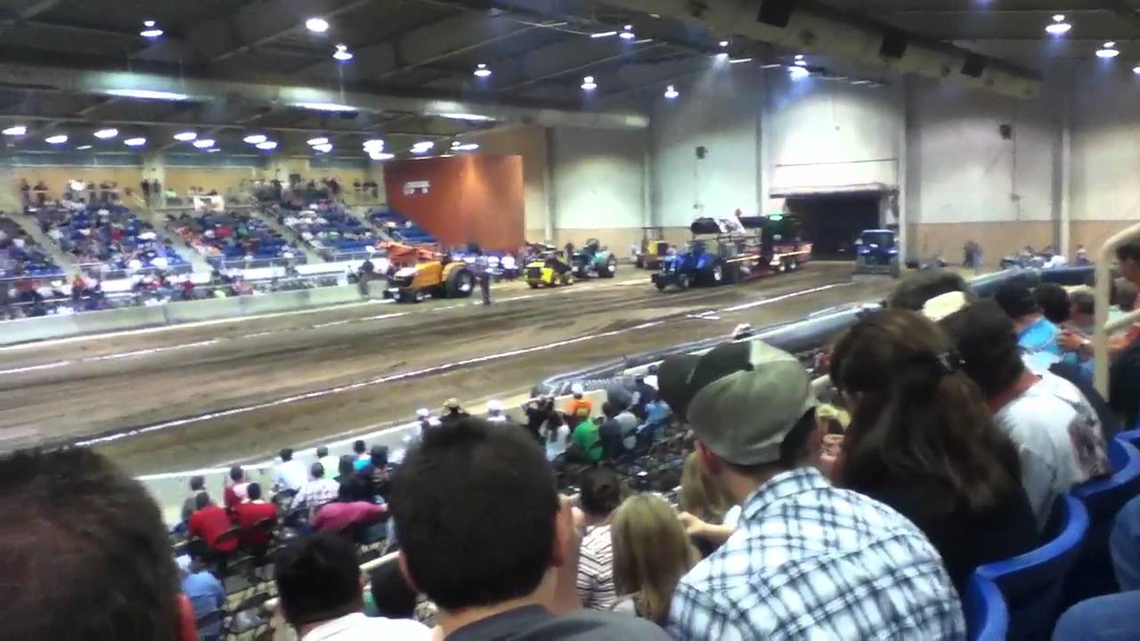 Keystone National Indoor Truck and Tractor pull 2012 crash - YouTube