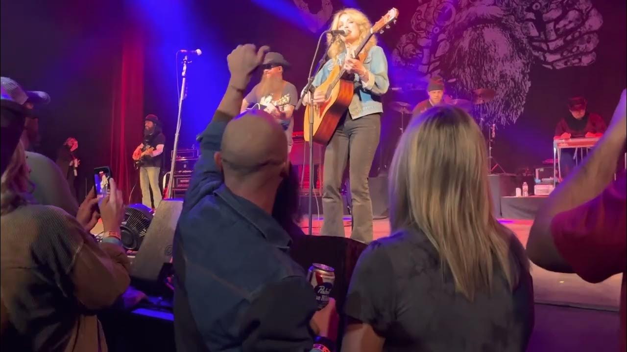 “We Get By,” Cody Jinks and Erin Viancourt, February 3, 2023 - YouTube