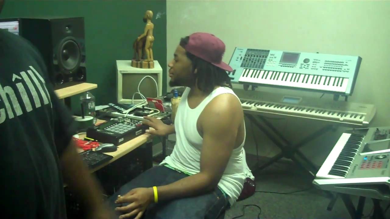 D.J Chill, Mouse on Da Track, and Da Knucklheadz in da studio.MP4 - YouTube