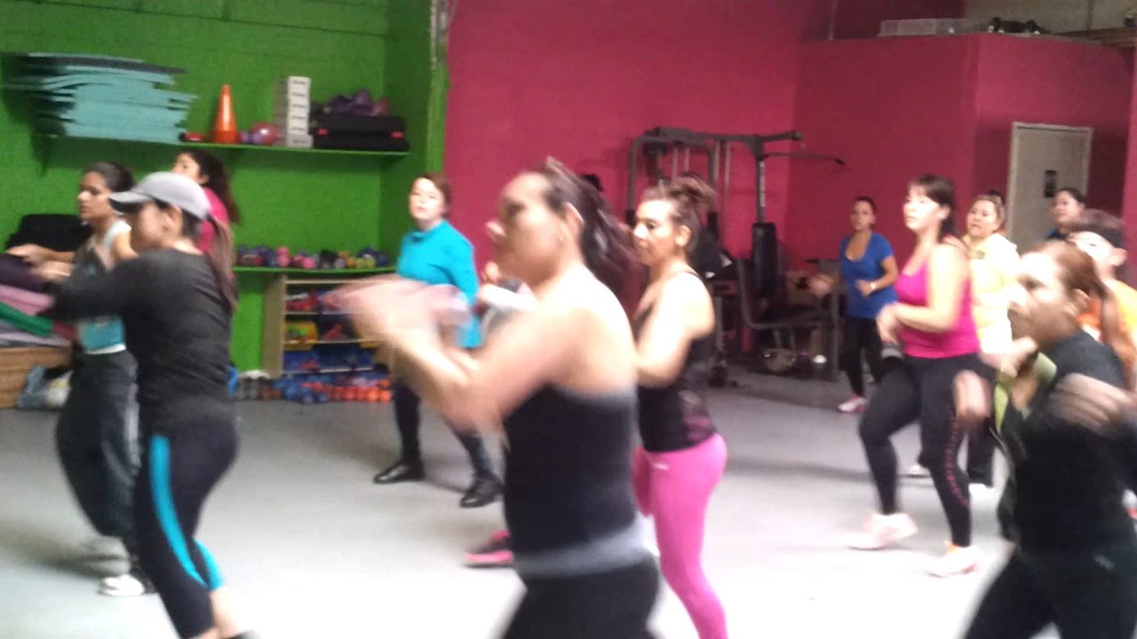 Zumba raquel el teketeke - YouTube