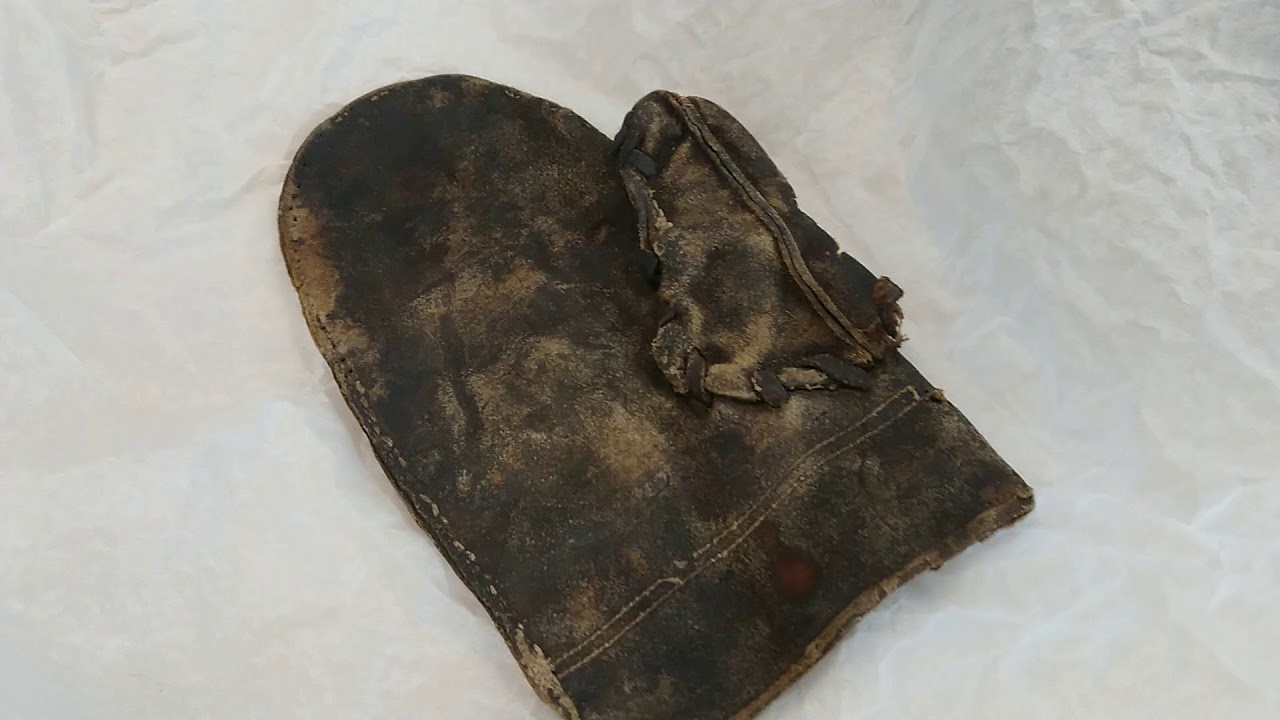 The Old Leather Man Connecticut - bag glove and money bag. - YouTube