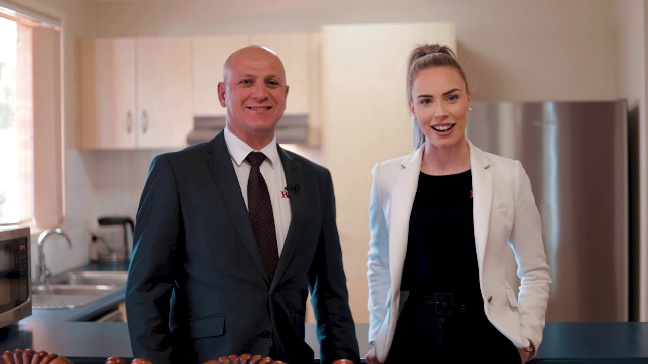 6 Bataan PLace, Lethbridge Park - David Frendo R&W Real Estate - YouTube