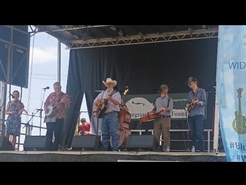 Bobby Giles and Texas Gales, "Back to Caroline" at Bluegrass on Ballard ...