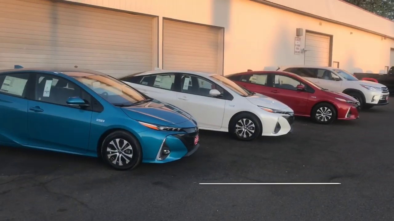 2020 Toyota Prius prime all 3 trim levels - YouTube