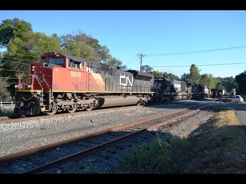 NS 30T with old Conrail E33 tagging along - YouTube