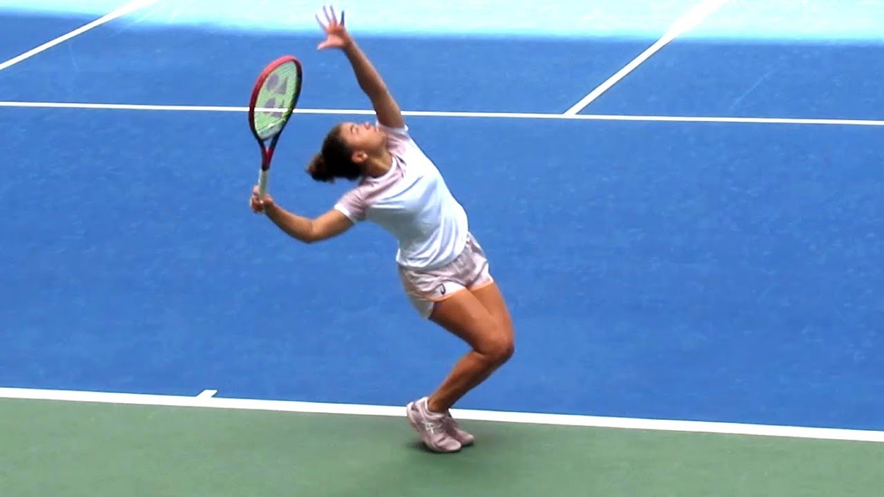 Jasmine Paolini Serve Technique [Slow Motion] - YouTube